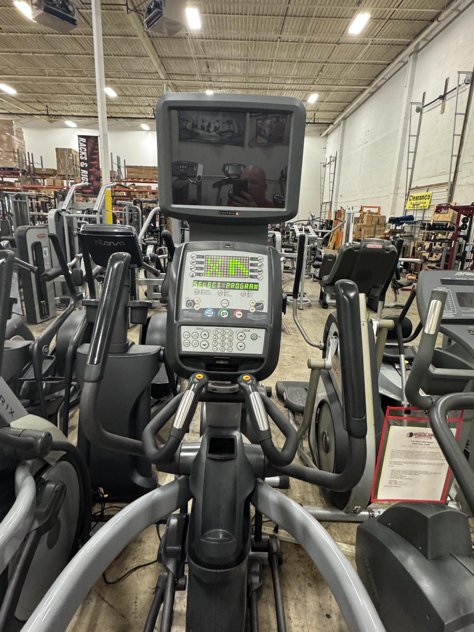 Matrix E3X Suspension Elliptical with LED Console with 15" TV-USED ...